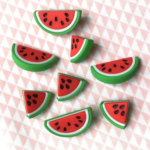 アメリカ Dress it Up ボタン 8個 スイカ B-1413 果物 フルーツ ウォーターメロン | iichi 日々の暮らしを心地よくするハンドメイドやアンティークのマーケットプレイス