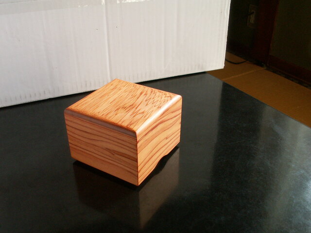 屋久杉、将棋 駒箱、小箱、小物入れ、茶碗箱 K253 | iichi 日々の暮らしを心地よくするハンドメイドやアンティークのマーケットプレイス