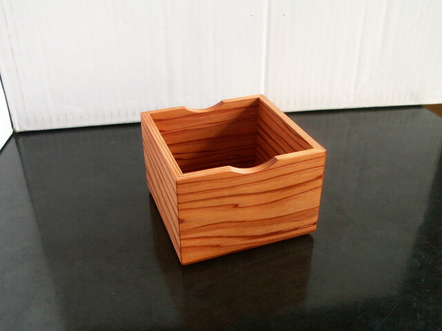 屋久杉、将棋 駒箱、小箱、小物入れ、茶碗箱 K253 | iichi 日々の暮らしを心地よくするハンドメイドやアンティークのマーケットプレイス