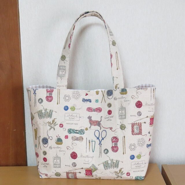 トートバッグ★A4★編み物柄（生成） | iichi 日々の暮らしを心地よくするハンドメイドやアンティークのマーケットプレイス