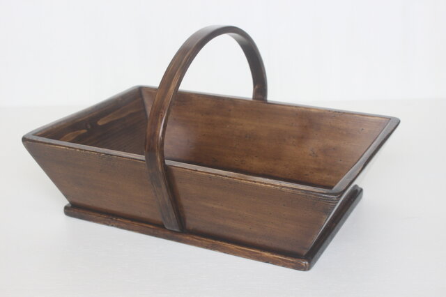 アンティーク仕上げのベントウッドバスケット No.2130 | iichi 日々の暮らしを心地よくするハンドメイドやアンティークのマーケットプレイス