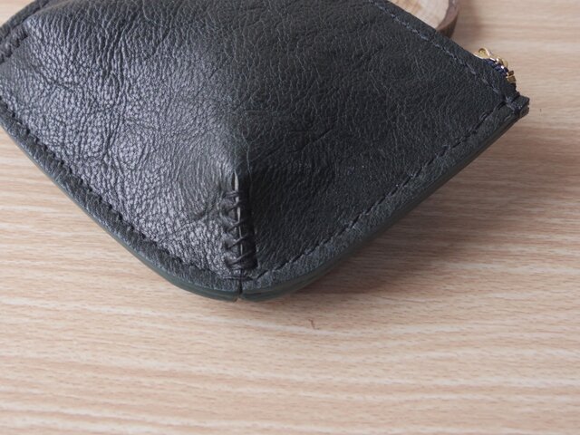 本革のミニポーチ P_23 | iichi 日々の暮らしを心地よくするハンドメイドやアンティークのマーケットプレイス