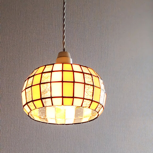 しましま＊ぷっくりフォルムのペンダントライト E26大きい電球用 | iichi 日々の暮らしを心地よくするハンドメイドやアンティークのマーケットプレイス