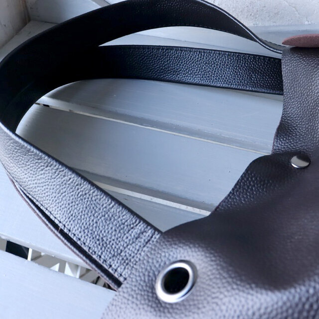 【期間限定】値下 軽量 クシャ 型押し 縦型 男女兼用 革 ハンドメイド1291 | iichi 日々の暮らしを心地よくするハンドメイドやアンティークのマーケットプレイス