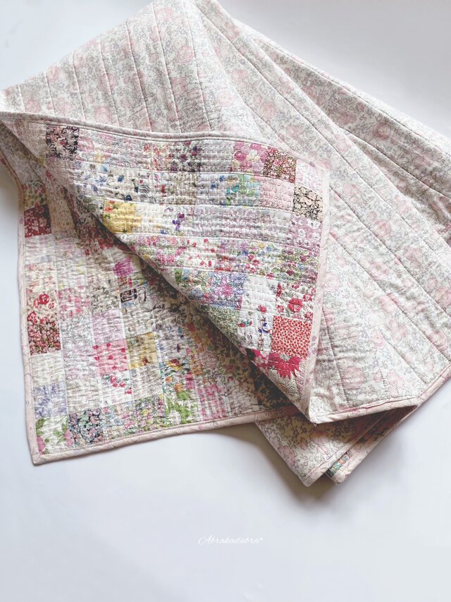 Liberty パッチワーク& FelicitiブランケットL( pink ) | iichi 日々の暮らしを心地よくするハンドメイドやアンティークのマーケットプレイス
