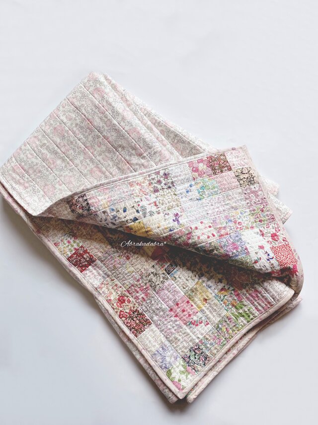 Liberty パッチワーク& FelicitiブランケットL( pink ) | iichi 日々の暮らしを心地よくするハンドメイドやアンティークのマーケットプレイス