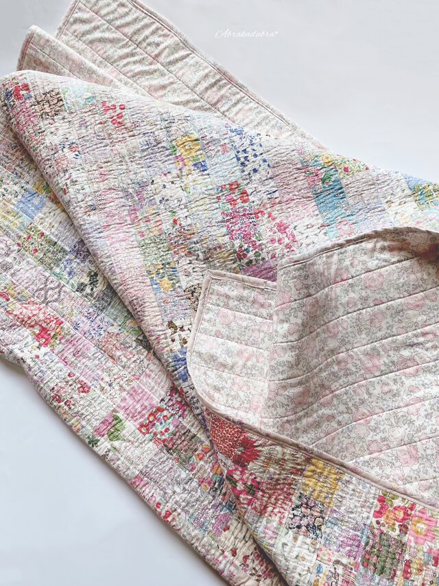 Liberty パッチワーク& FelicitiブランケットL( pink ) | iichi 日々の暮らしを心地よくするハンドメイドやアンティークのマーケットプレイス