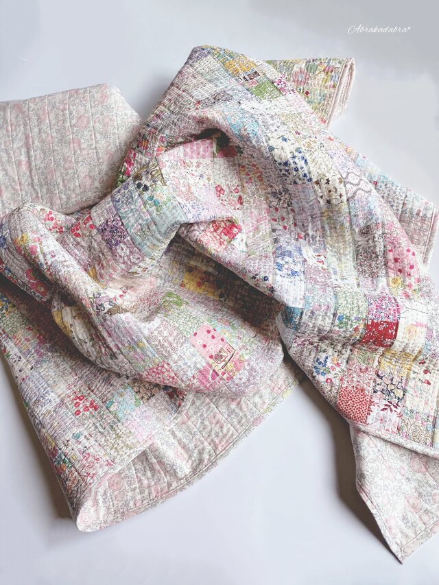 Liberty パッチワーク& FelicitiブランケットL( pink ) | iichi 日々の暮らしを心地よくするハンドメイドやアンティークのマーケットプレイス