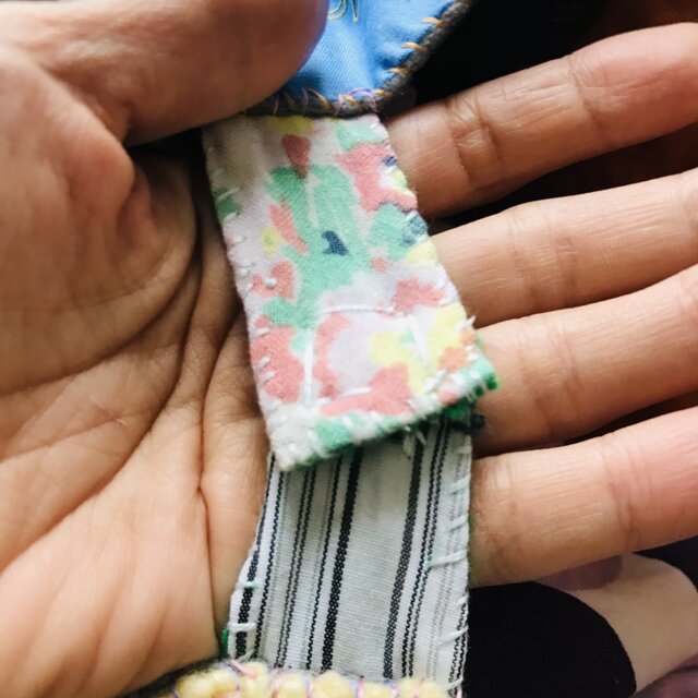 Bag 手縫いのバッグ 布製 本革持ち手 スローファッション ハンドメイド 1948 | iichi 日々の暮らしを心地よくするハンドメイドやアンティークのマーケットプレイス