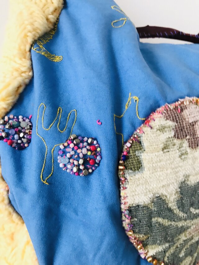 Bag 手縫いのバッグ 布製 本革持ち手 スローファッション ハンドメイド 1948 | iichi 日々の暮らしを心地よくするハンドメイドやアンティークのマーケットプレイス