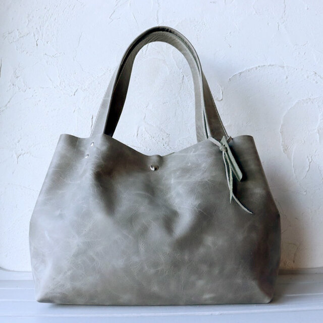 【期間限定】値下 軽量 柔らかい 太ハンドル トート ボストン 兼用 革 ハンドメイド1164 | iichi 日々の暮らしを心地よくするハンドメイドやアンティークのマーケットプレイス