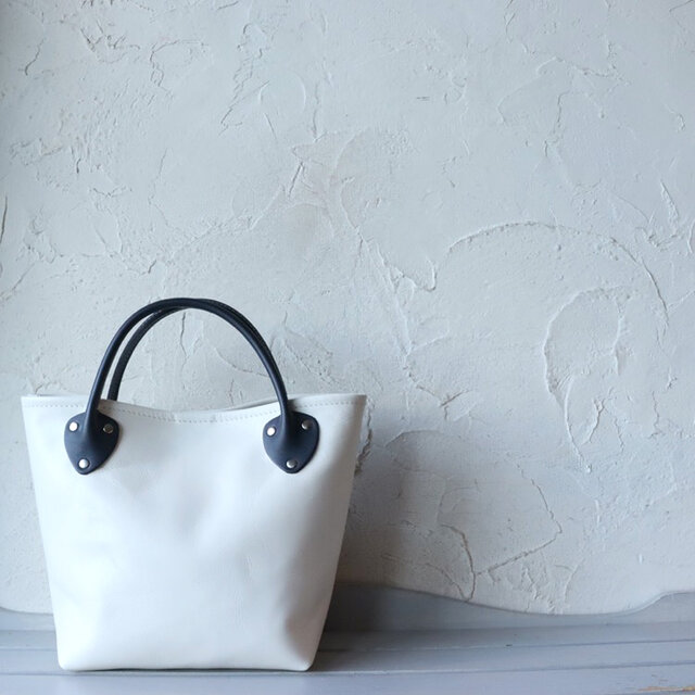 【期間限定】値下 男女兼用 ミニバッグ2 ビンテージ風 革 ハンドメイド1315 | iichi 日々の暮らしを心地よくするハンドメイドやアンティークのマーケットプレイス