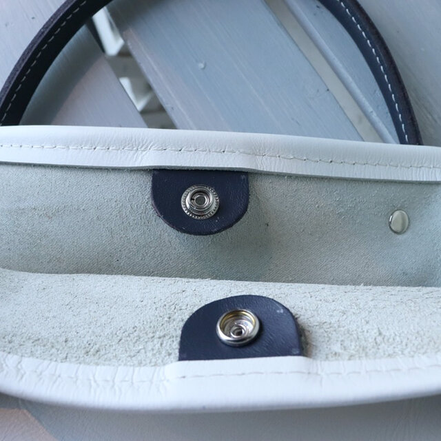 【期間限定】値下 男女兼用 ミニバッグ2 ビンテージ風 革 ハンドメイド1315 | iichi 日々の暮らしを心地よくするハンドメイドやアンティークのマーケットプレイス