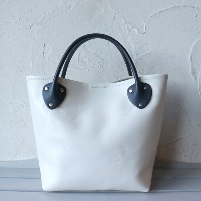 【期間限定】値下 男女兼用 ミニバッグ2 ビンテージ風 革 ハンドメイド1315 | iichi 日々の暮らしを心地よくするハンドメイドやアンティークのマーケットプレイス