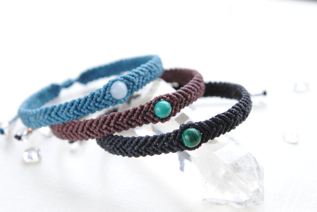アクアマリンマクラメブレスレット＊6㎜ | iichi 日々の暮らしを心地よくするハンドメイドやアンティークのマーケットプレイス