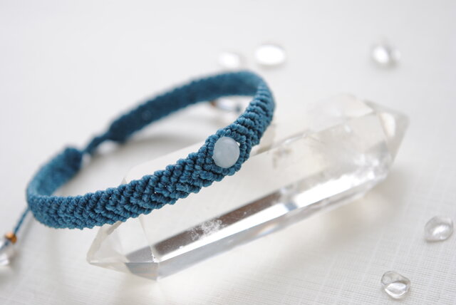 アクアマリンマクラメブレスレット＊6㎜ | iichi 日々の暮らしを心地よくするハンドメイドやアンティークのマーケットプレイス