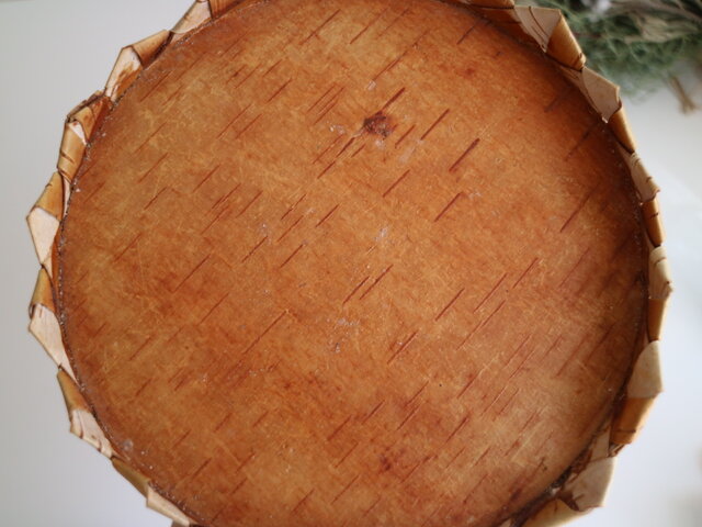 スウェーデンで見つけた白樺のヴィンテージコンポート | iichi 日々の暮らしを心地よくするハンドメイドやアンティークのマーケットプレイス