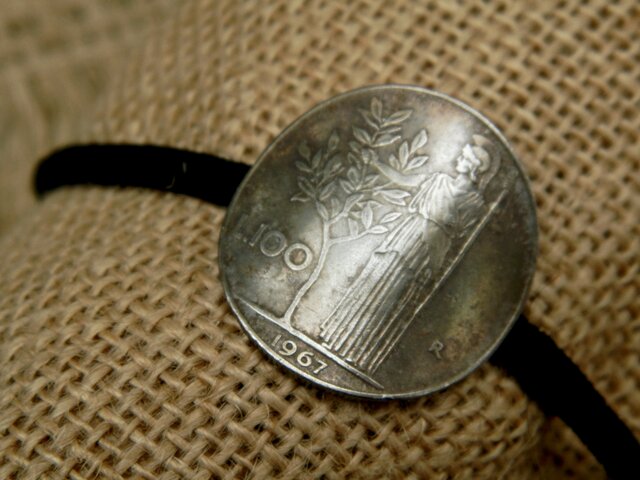 ＃H54s Italian Coin Hair Elastic（Shield type | iichi 日々の暮らしを心地よくするハンドメイドやアンティークのマーケットプレイス