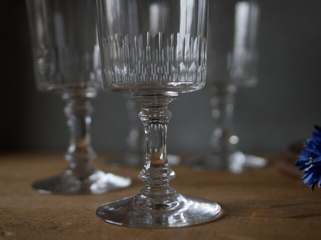 アンティークグラス フランスアンティークのある暮らし ブロカント ヴィンテージ | iichi 日々の暮らしを心地よくするハンドメイドやアンティークのマーケットプレイス