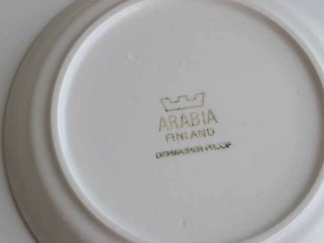 ARABIA / Katrilli / デミタスカップ&ソーサー No.4729 | iichi 日々の暮らしを心地よくするハンドメイドやアンティークのマーケットプレイス