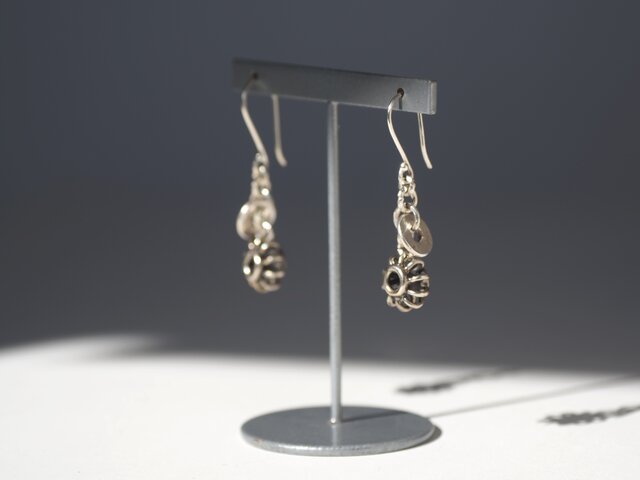 -Donuts・Chain- silver pierce | iichi 日々の暮らしを心地よくするハンドメイドやアンティークのマーケットプレイス