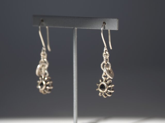 -Donuts・Chain- silver pierce | iichi 日々の暮らしを心地よくするハンドメイドやアンティークのマーケットプレイス