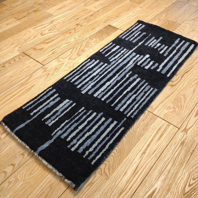 Newモデル】ラホリーバフト ウール 76x31cm Black モダン | iichi 日々の暮らしを心地よくするハンドメイドやアンティークのマーケットプレイス