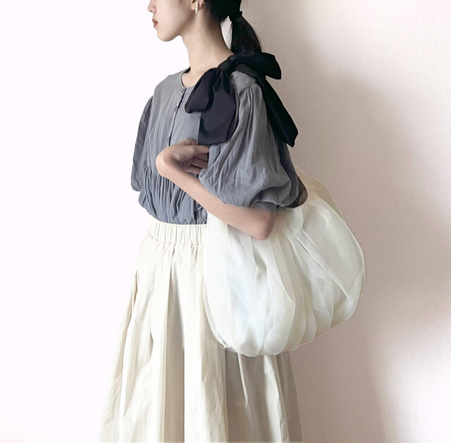 【受注生産】〈3way〉ribbon tote bag （エクリュ） | iichi 日々の暮らしを心地よくするハンドメイドやアンティークのマーケットプレイス