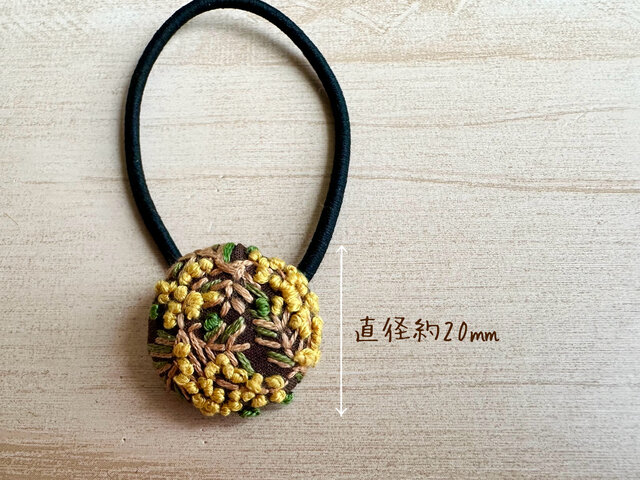 *Always*たっぷりミモザのヘアゴム | iichi 日々の暮らしを心地よくするハンドメイドやアンティークのマーケットプレイス