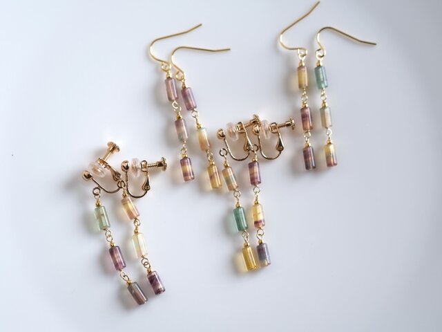 Fluorite earring：マルチカラーフローライト3連 ピアス イヤリング | iichi 日々の暮らしを心地よくするハンドメイドやアンティークのマーケットプレイス