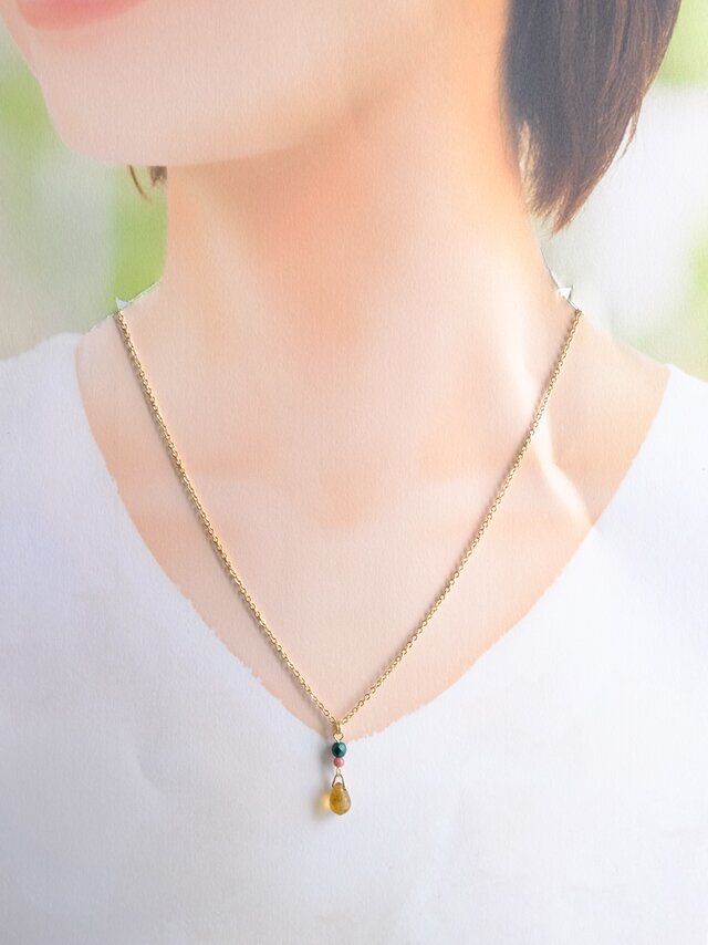 d220-51【恋愛】【キャラメル】チェコドロップと【シリシャスシスト】のアレンジピアス（パーツ変更可能） | iichi 日々の暮らしを心地よくするハンドメイドやアンティークのマーケットプレイス