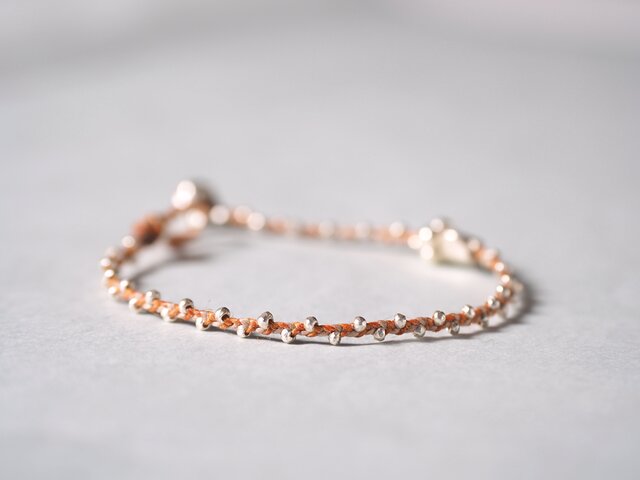 Silver braid bracelet 'Orange' | iichi 日々の暮らしを心地よくするハンドメイドやアンティークのマーケットプレイス