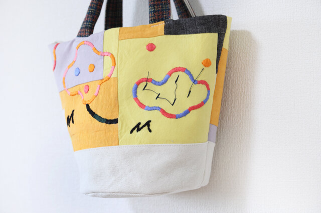 ミニバケツバッグ ︎お花日和2 | iichi 日々の暮らしを心地よくするハンドメイドやアンティークのマーケットプレイス