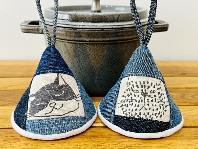 三角鍋つかみ★staub ストウブ ホーロー デニムリメイク | iichi 日々の暮らしを心地よくするハンドメイドやアンティークのマーケットプレイス