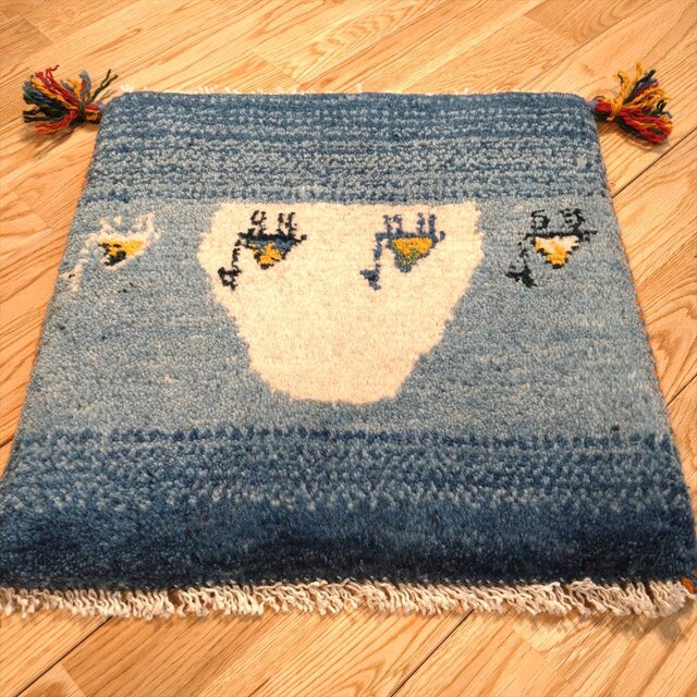 春のミニマットキャン】ペルシャ ギャッベ ミニマット 40x40cm ラクダ 夜の風景 月 | iichi 日々の暮らしを心地よくするハンドメイドやアンティークのマーケットプレイス