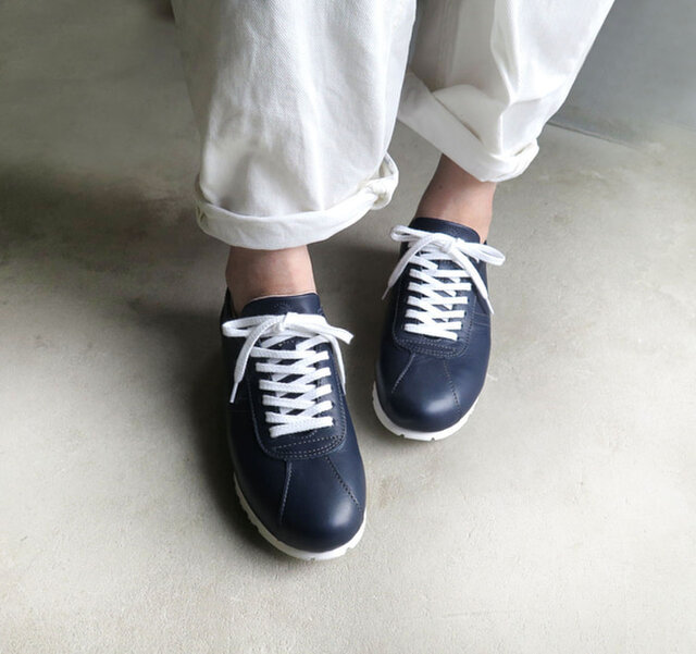 【正統派カラー】クラシックなデザインと本革の上質感！EMAのスニーカー/ネイビー | iichi 日々の暮らしを心地よくするハンドメイドやアンティークのマーケットプレイス