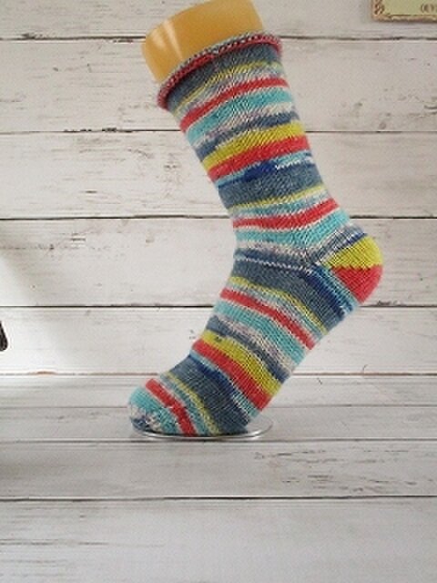 冷え取りソックス Pro Lana 305 海辺のパラソル | iichi 日々の暮らしを心地よくするハンドメイドやアンティークのマーケットプレイス