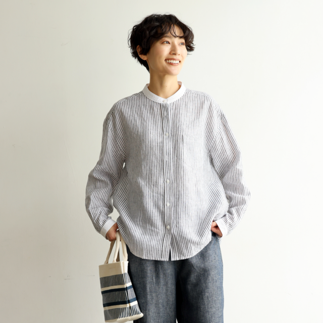 ゆるっとシルエットがこなれ見えするストライプ柄シャツ ホワイト＊ブラック240313-3 | iichi 日々の暮らしを心地よくするハンドメイドやアンティークのマーケットプレイス