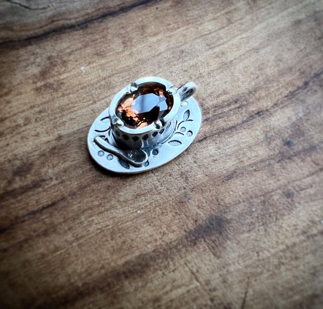 Antique Cup Necklace | iichi 日々の暮らしを心地よくするハンドメイドやアンティークのマーケットプレイス