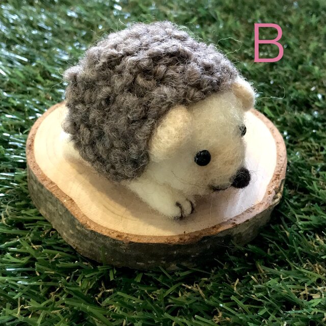 はりねずみくん 羊毛フェルト | iichi 日々の暮らしを心地よくするハンドメイドやアンティークのマーケットプレイス