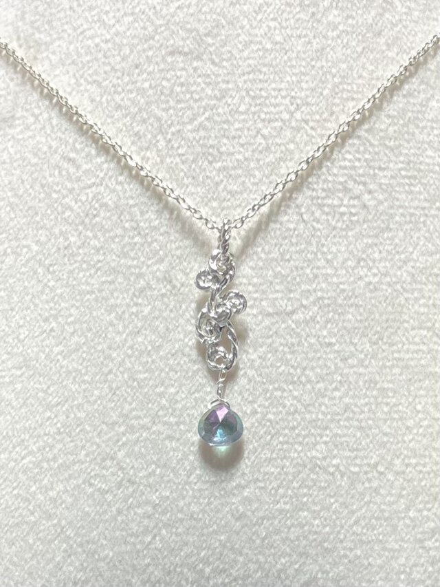 一点もの ミスティックトパーズ スターリングシルバー 925銀 ペンダント | iichi 日々の暮らしを心地よくするハンドメイドやアンティークのマーケットプレイス