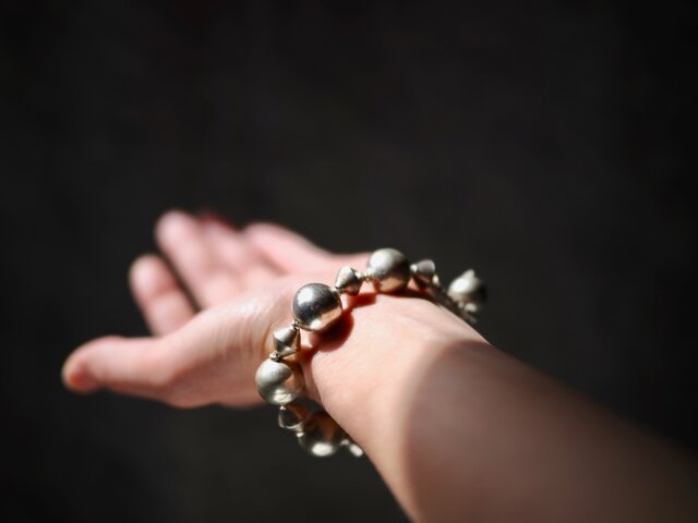 Silver bracelet -massive- | iichi 日々の暮らしを心地よくするハンドメイドやアンティークのマーケットプレイス