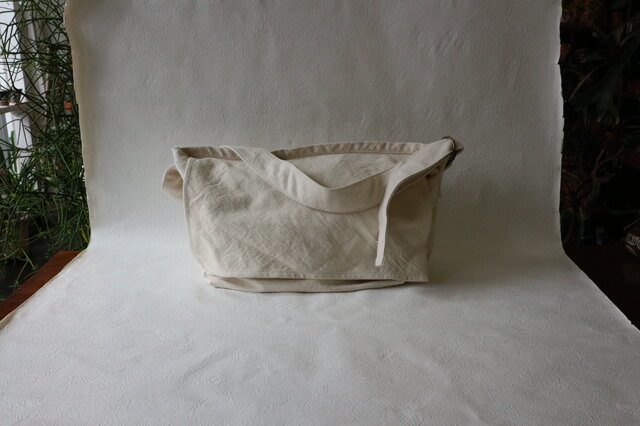 NEW★2WAYメッセンジャーバッグL【生成】 (VC-6L) | iichi 日々の暮らしを心地よくするハンドメイドやアンティークのマーケットプレイス