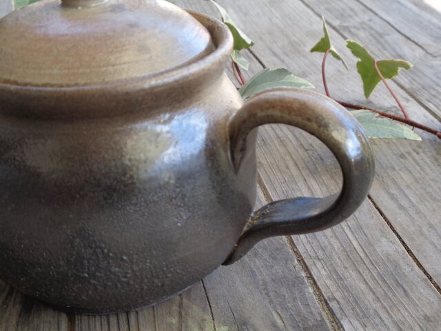 焼き締め急須 NO.5 1点もの | iichi 日々の暮らしを心地よくするハンドメイドやアンティークのマーケットプレイス