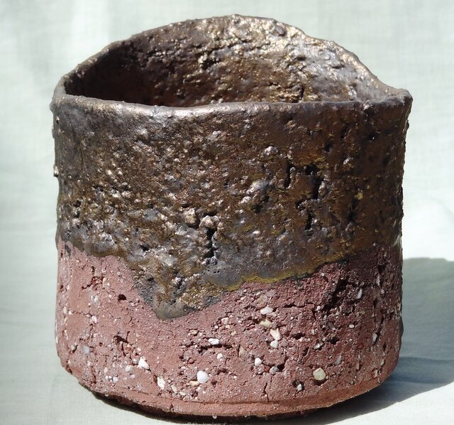 粗土の鉢 Mn釉2 | iichi 日々の暮らしを心地よくするハンドメイドやアンティークのマーケットプレイス