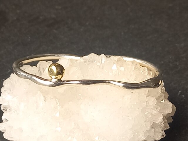 Utoka ☆ silver×brass 波にのった雫石 ダブルリング | iichi 日々の暮らしを心地よくするハンドメイドやアンティークのマーケットプレイス