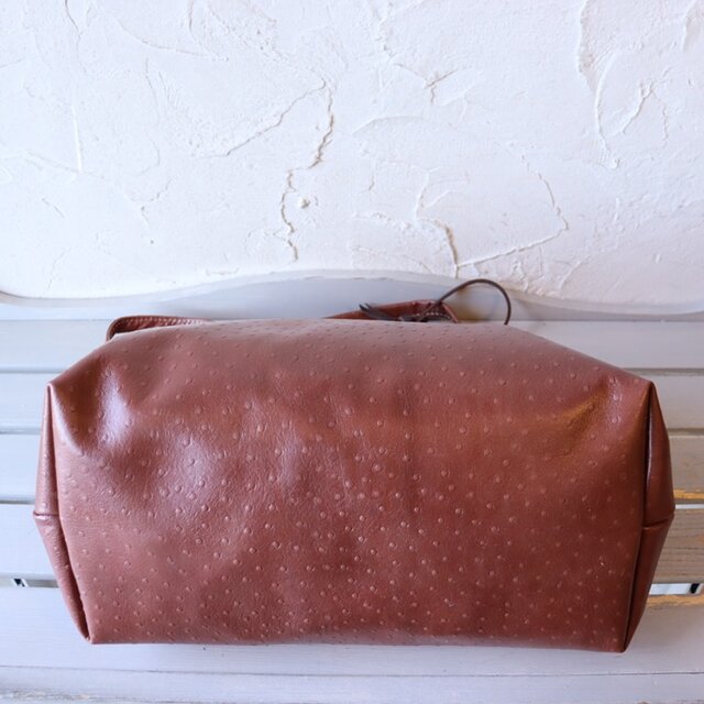 【値下げ】オーストリッチ型押し 柔らかい 軽量 トート 兼用 革 ハンドメイド 3161 | iichi 日々の暮らしを心地よくするハンドメイドやアンティークのマーケットプレイス