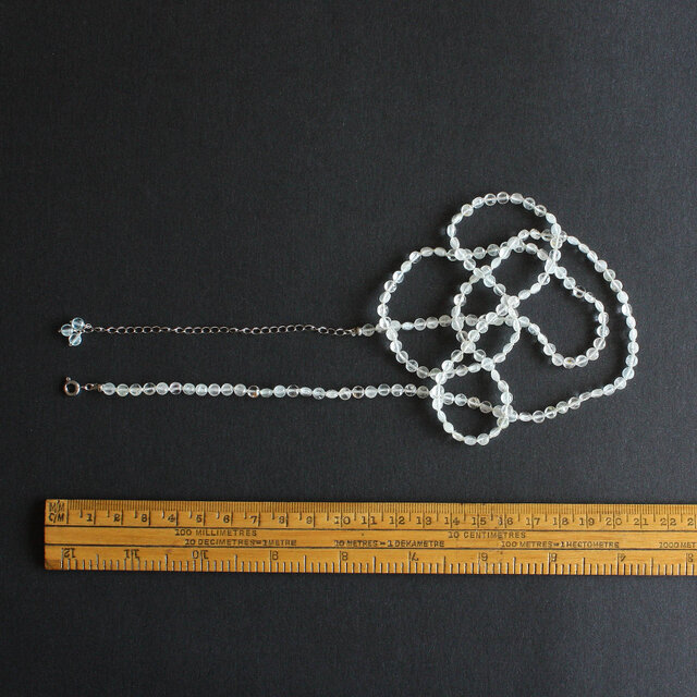 No. 136 コインカットのホワイトトパーズのネックレス（100cm） | iichi 日々の暮らしを心地よくするハンドメイドやアンティークのマーケットプレイス