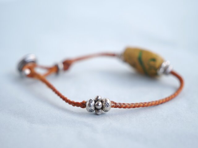 -Old venice beads- code bracelet | iichi 日々の暮らしを心地よくするハンドメイドやアンティークのマーケットプレイス