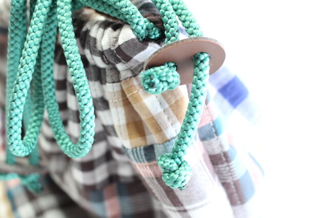 personal effect bag check quilt | iichi 日々の暮らしを心地よくするハンドメイドやアンティークのマーケットプレイス